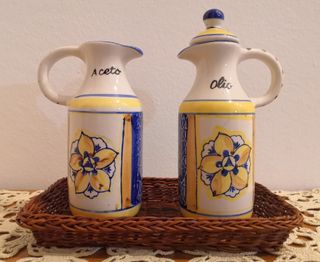 Oliera e acetiera vintage, ceramica dipinta a mano
