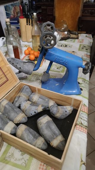 ALLARGA SCARPE CON ACCESSORI 