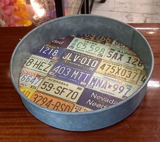 vassoio in metallo stile garage