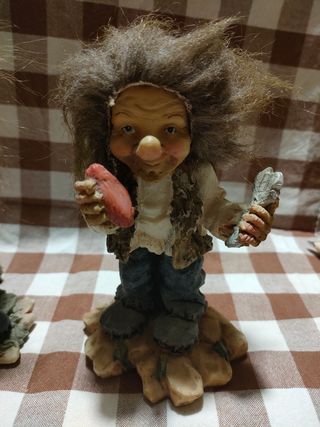 Troll portafortuna in ceramica