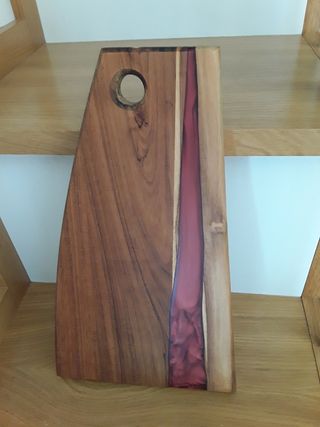 Tagliere in legno e resina epossidica 