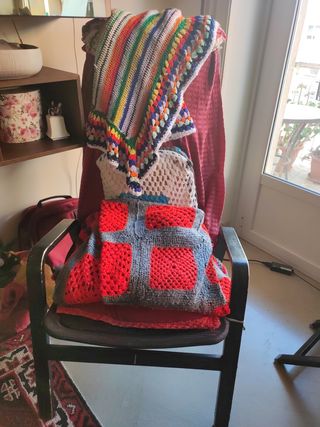 poltroncina in legno nero