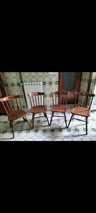 4 sedie in legno massello 