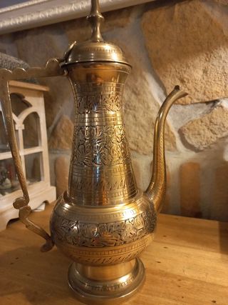 VECCHIA OLIERA ORIENTALE IN OTTONE CON INTARZI