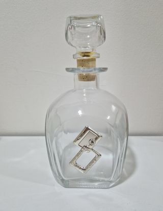 Bottiglia da liquore con decoro in argento