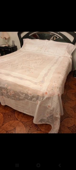 lenzuolo   di lino è  organza 