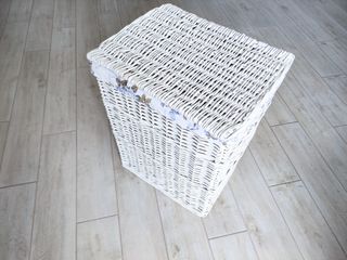 cesto lavanderia portabiancheria in vimini bianco