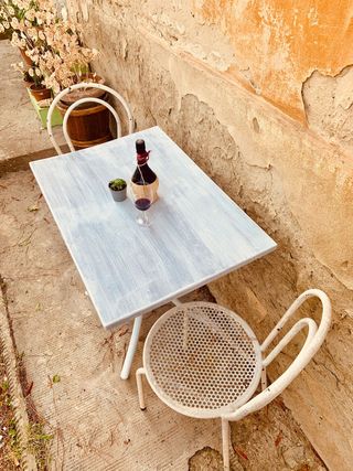 Tavolo e sedie da giardino 