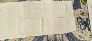 lenzuolo con federe ricamate 