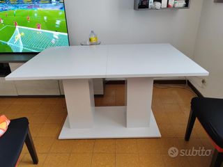 Tavolo da pranzo allungabile 