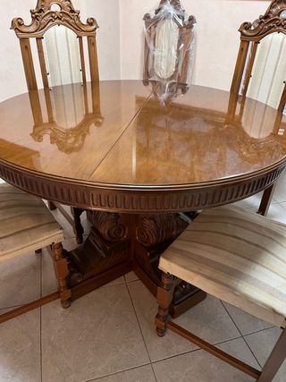 Tavolo in legno fatto a mano 