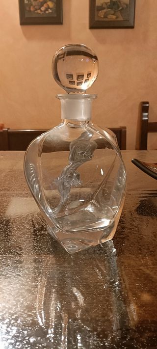 bottiglia vaso e argento