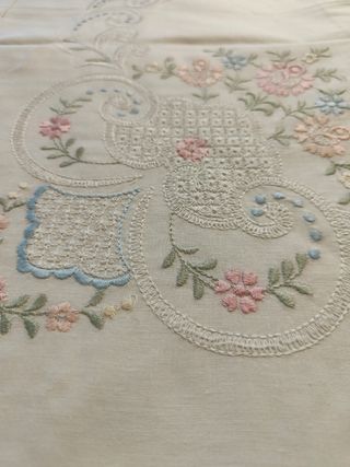 parure letto ricamata