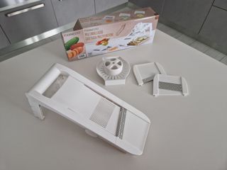 Grattugia multifunzione Ernesto bianca