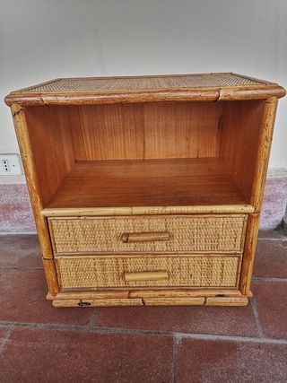 Comodino anni 70 in bambù rattan