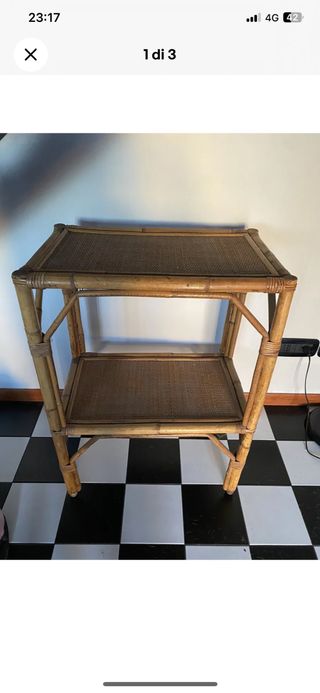 Mobiletto in vimini vintage 