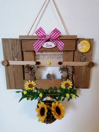 casetta legno girasoli