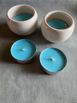 Portacandele con candele 