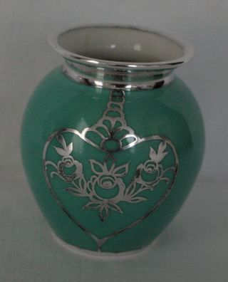 Antico vasetto in porcellana turchese e argento