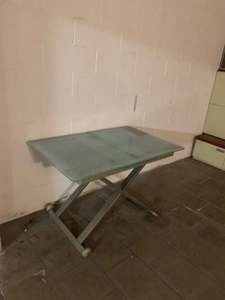 tavolino trasformabile in vetro