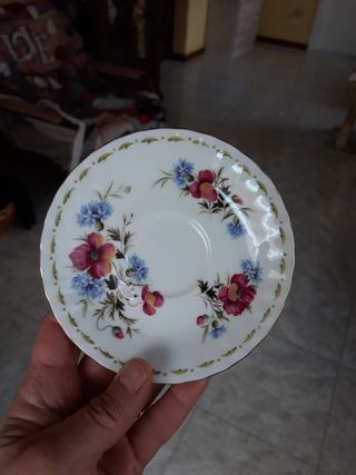 porcellana Royal Albert.