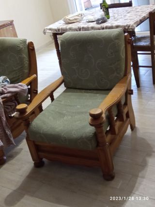 2 poltrone in legno