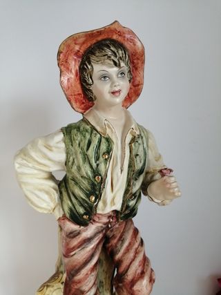 statuina fanciullo in porcellana made in Italy 