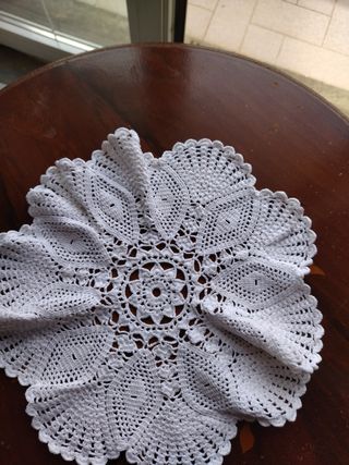  centrino rotondo vintage all'uncinetto 