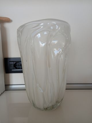 vaso in vetro bianco