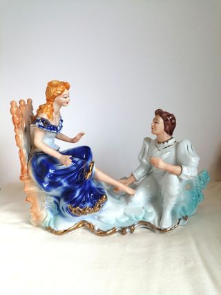 statuina in Porcellana Cenerentola e il Principe 