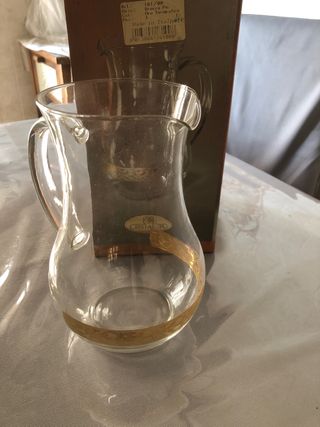 Brocca in vetro in oro