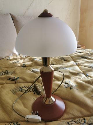 Coppia di lumi per comodini