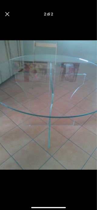 Tavolo rotondo in vetro 