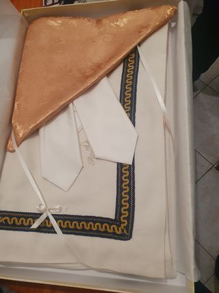 set 6 asciugamani anatre + tovaglia 12 posti