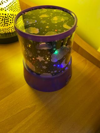 Lampada a batterie proietta stelle