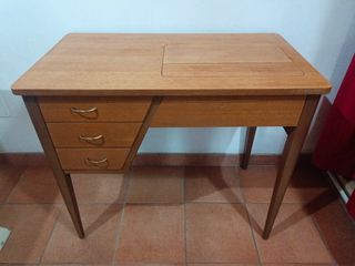 Tavolino Singer del 1967