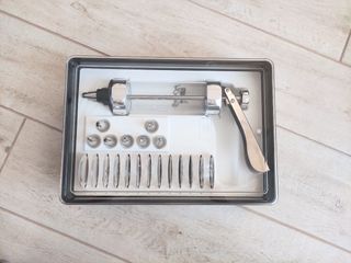 pistola sparabiscotti Bialetti con accessori