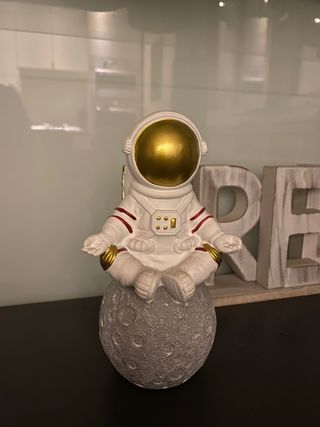 Soprammobile design - Astronauta relax 