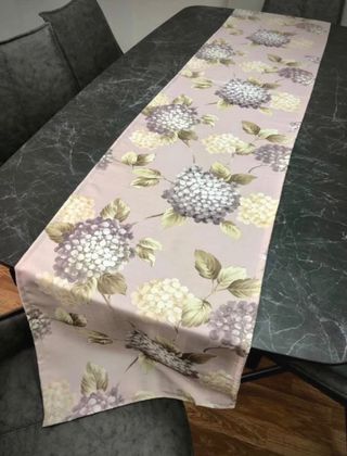 Runner da tavolo "ortensie"
