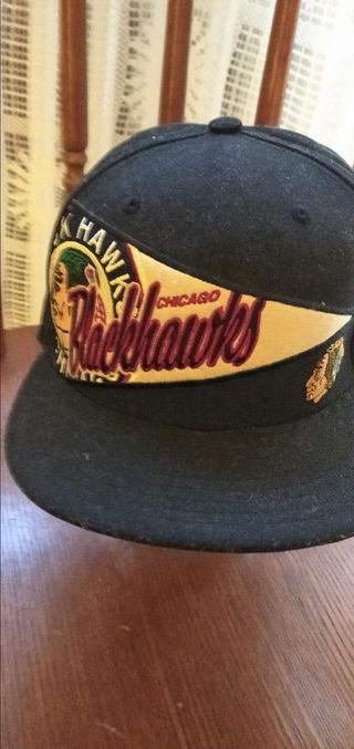 SET 3 cappelli blackhawks coyotes cleveland