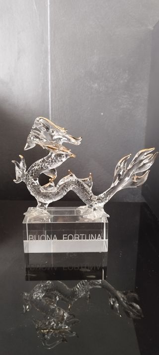 Soprammobile in vetro. Nuovo