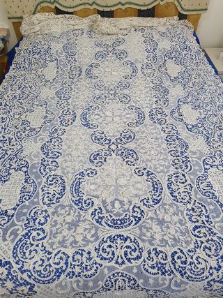 tovaglia ricamata a mano in pizzo Bruxelles 