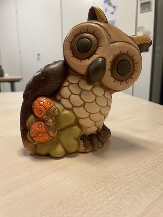 Gufo Thun con quadrifoglio e coccinelle