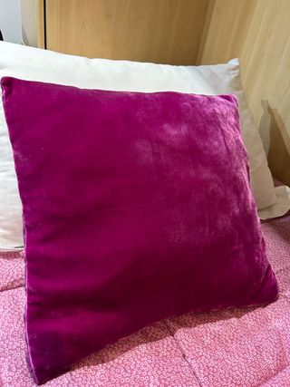 Cuscino Zara home colore viola velluto 