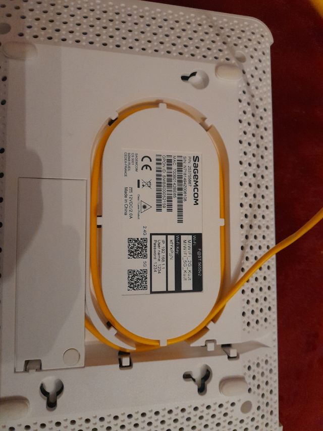 Roteador Sagemcom F @st 5655v2 em segunda mão durante 15 EUR em Madrid ...