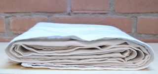 lenzuolo singolo-1 piazza e mezza ricamato a mano 