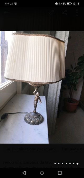 Antica lampada da tavolo 