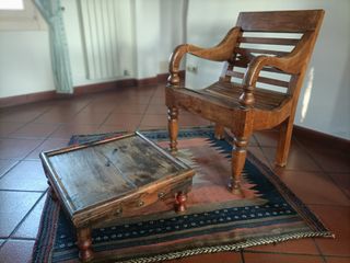 POLTRONA E TAVOLINO IN TEK