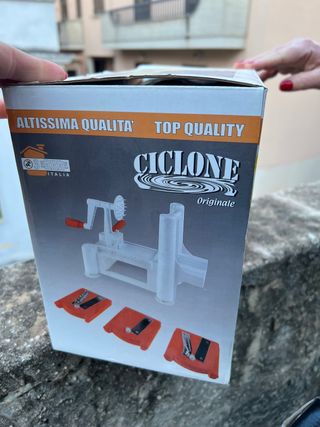 Affettatutto girevole ciclone