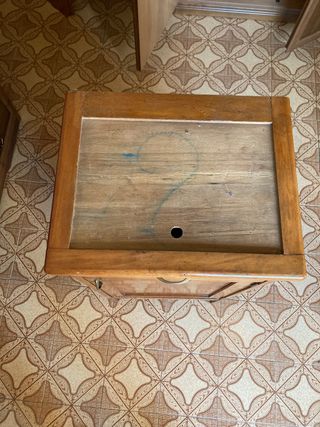 Mobiletto  antico da camera